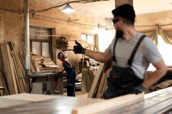 How Much Do Carpenters Make? Analyzing Salaries, Regional Variations ...